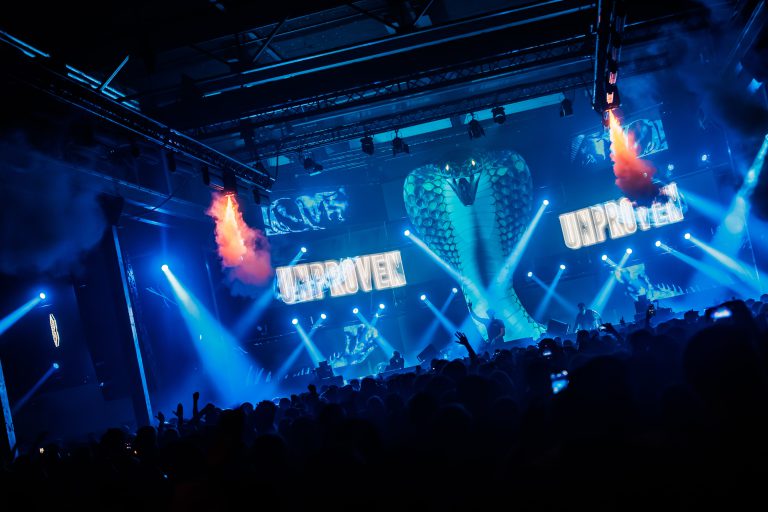 Snakepit - Backbone International